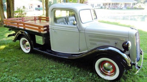 1937 Ford Model 77